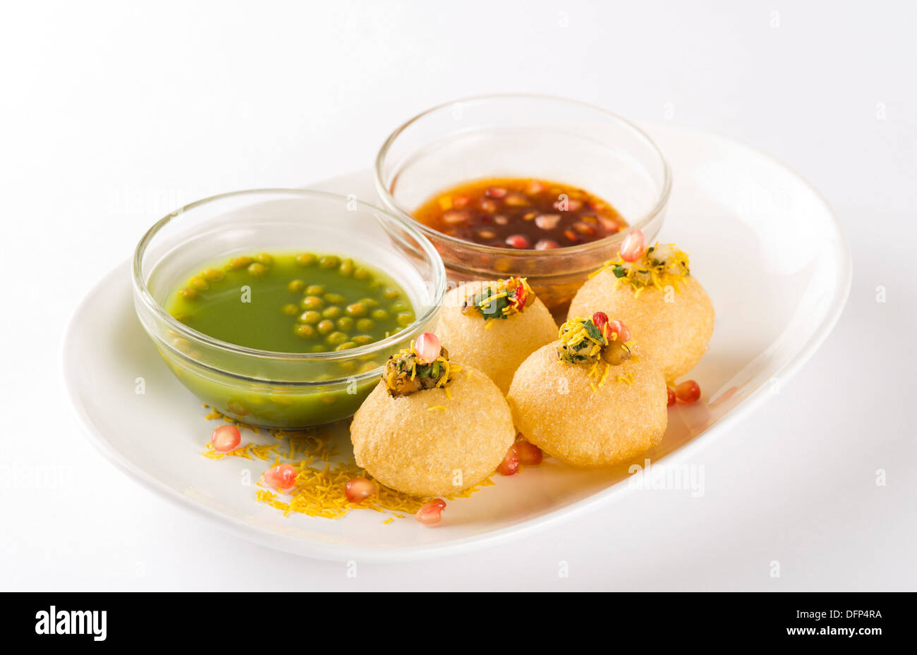 Paani puri hi-res stock photography and images - Alamy