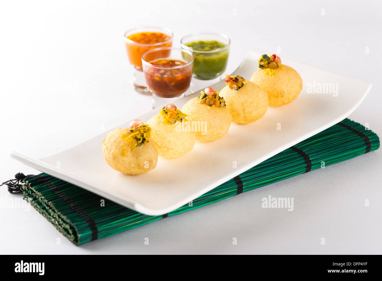 Paani puri hi-res stock photography and images - Alamy