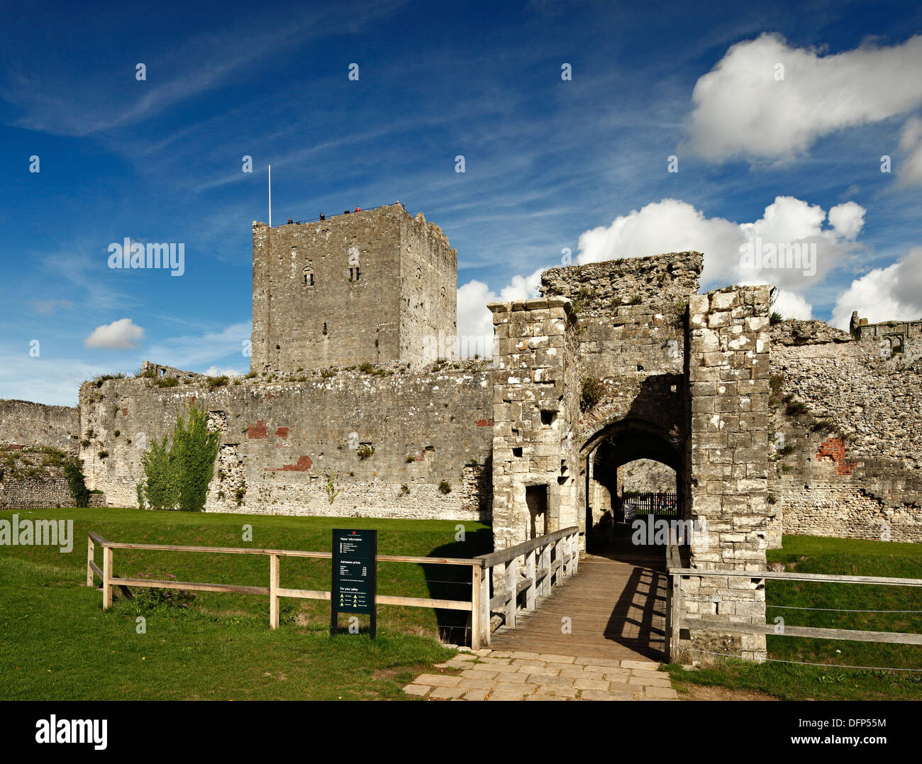 Portchester castle hi-res stock photography and images - Alamy