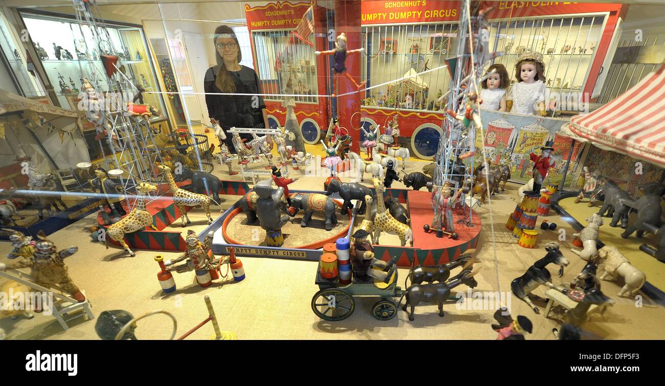 Tin toy museum hi-res stock photography and images - Alamy