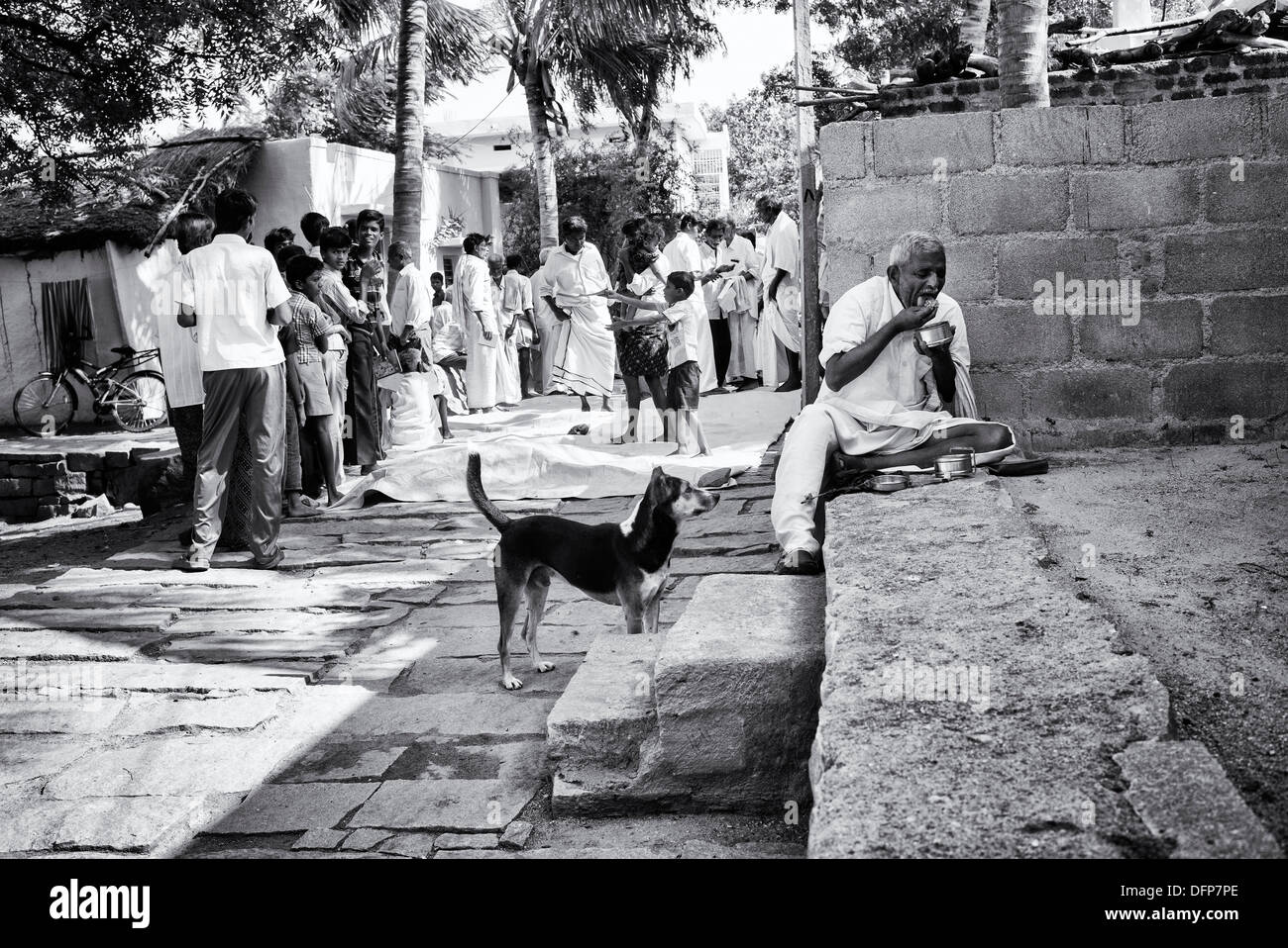 Indian man eating hi-res stock photography and images - Alamy