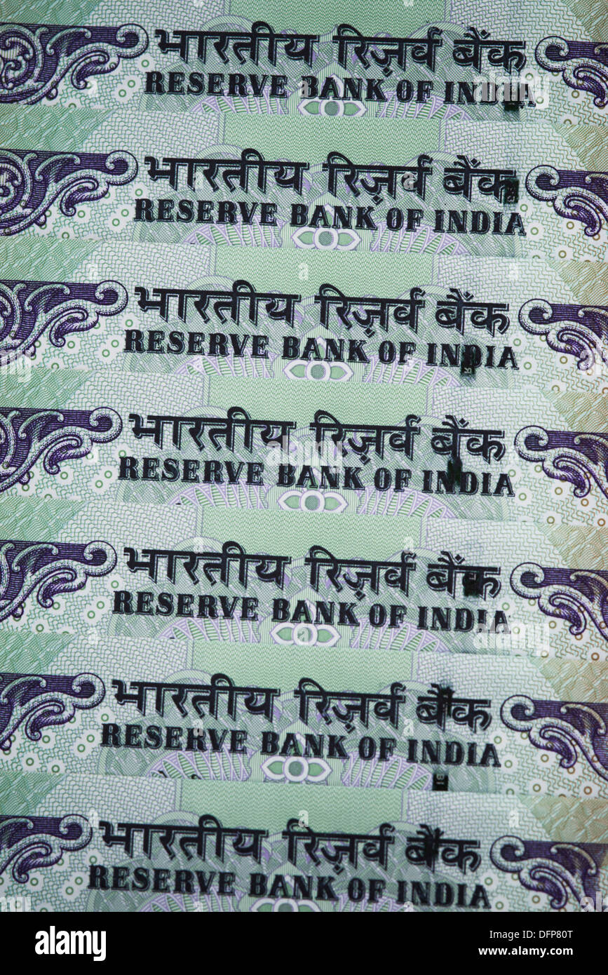 Indian one hundred rupee banknote hi-res stock photography and images ...