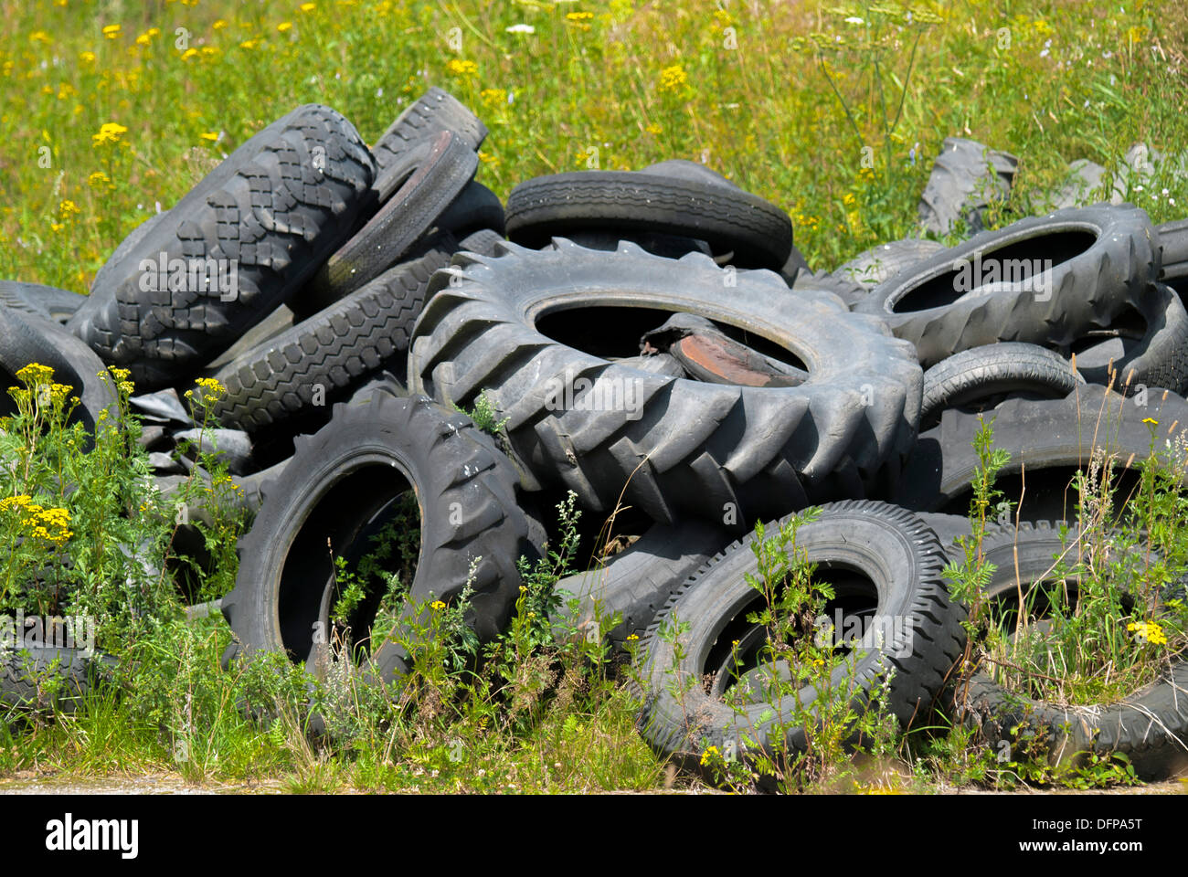Tires tyres recycling rubber hi-res stock photography and images - Alamy