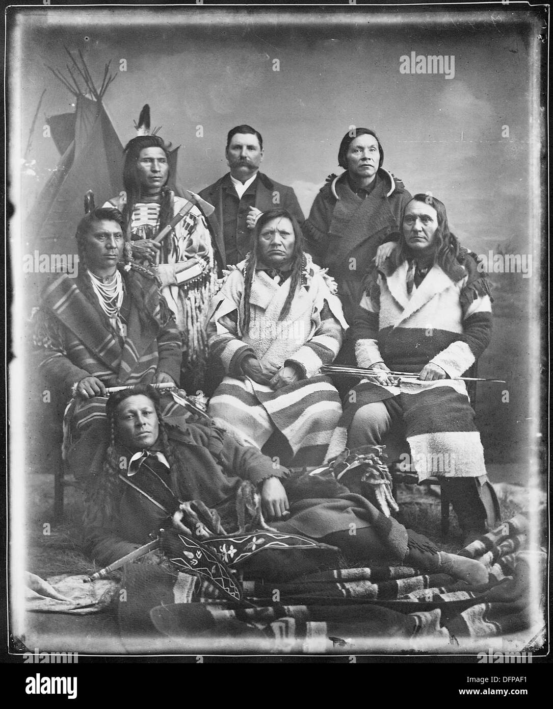 Salish culture Black and White Stock Photos & Images - Alamy