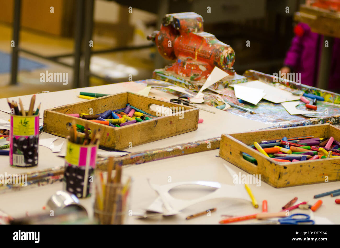 box with colourfull wax crayons Stock Photo - Alamy