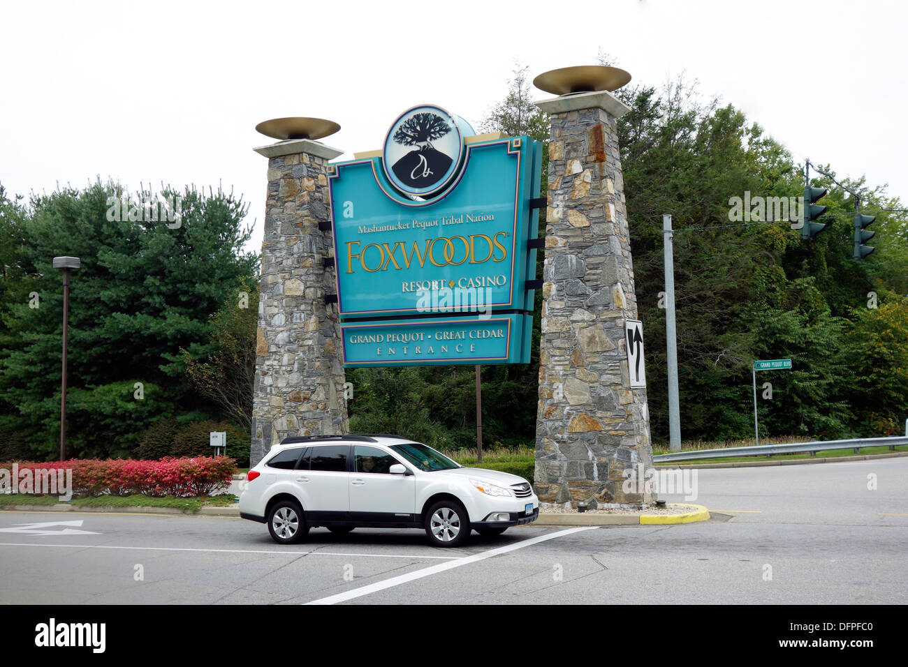Foxwoods casino and ct and exterior hi-res stock photography and images ...