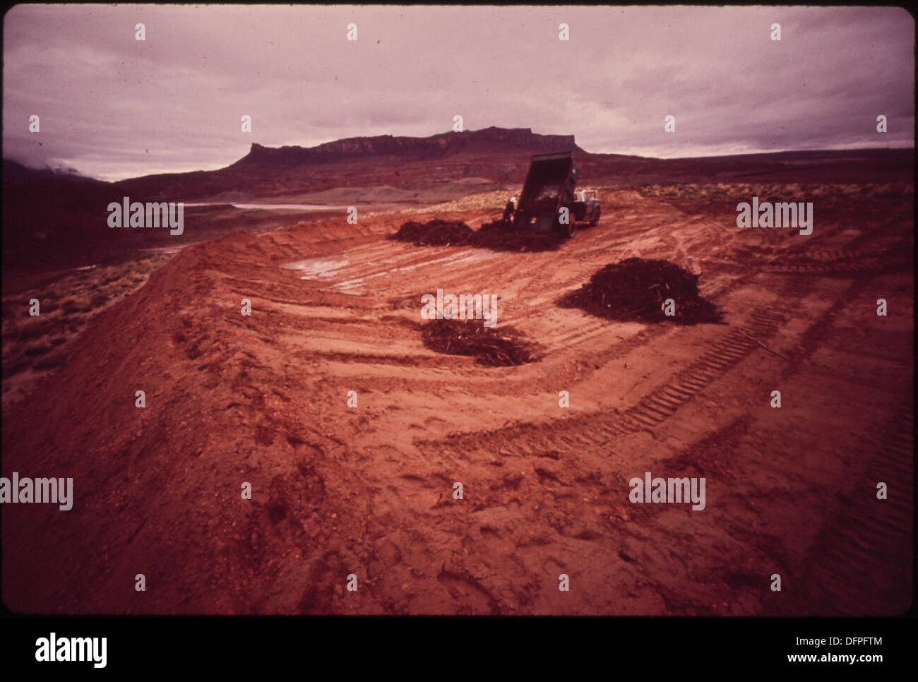 Unloading crude oil hi-res stock photography and images - Alamy