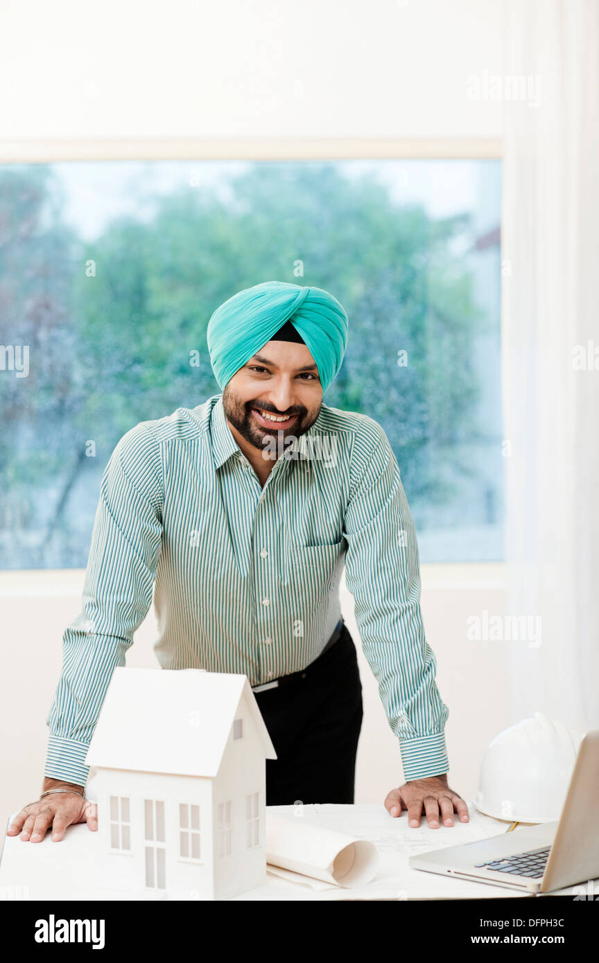 Portrait of a male architect smiling Stock Photo - Alamy