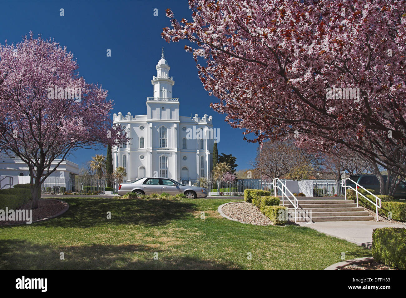 St george utah temple usa hi-res stock photography and images - Alamy