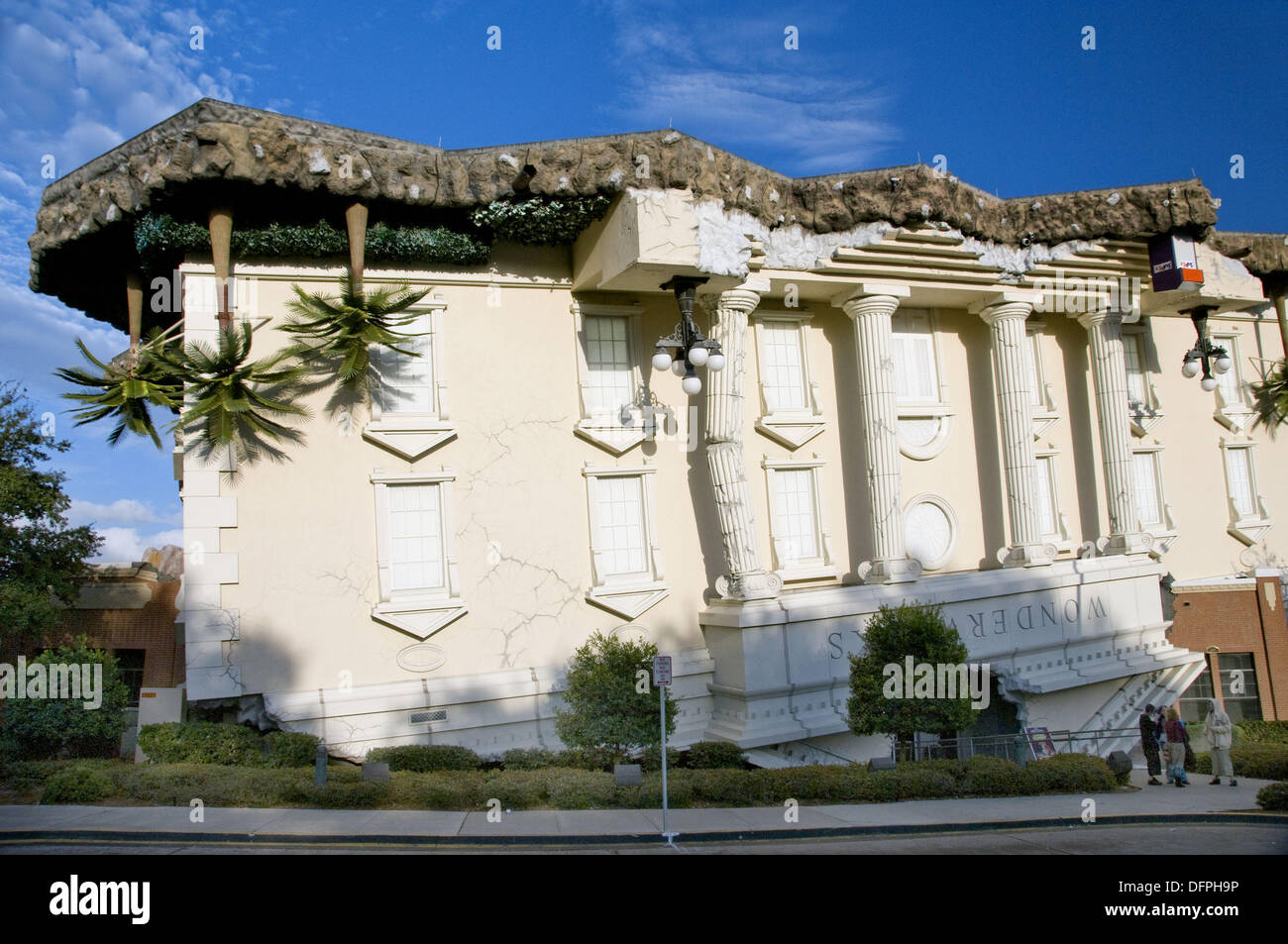 The Wonderworks ´Upside Down buidling´ on International Drive in ...