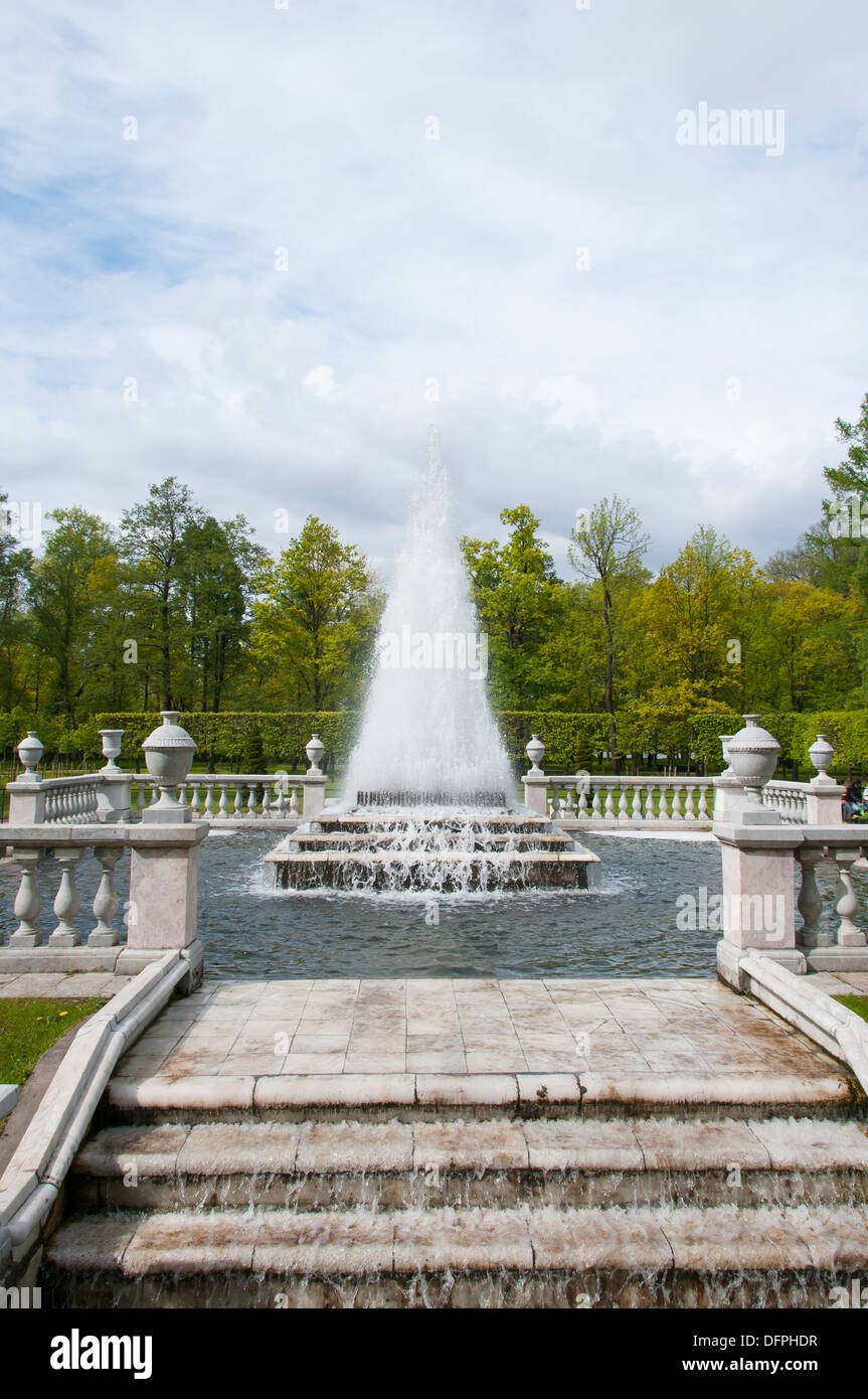 Fountains in Petergof park. The Pyramid Fountain Stock Photo - Alamy