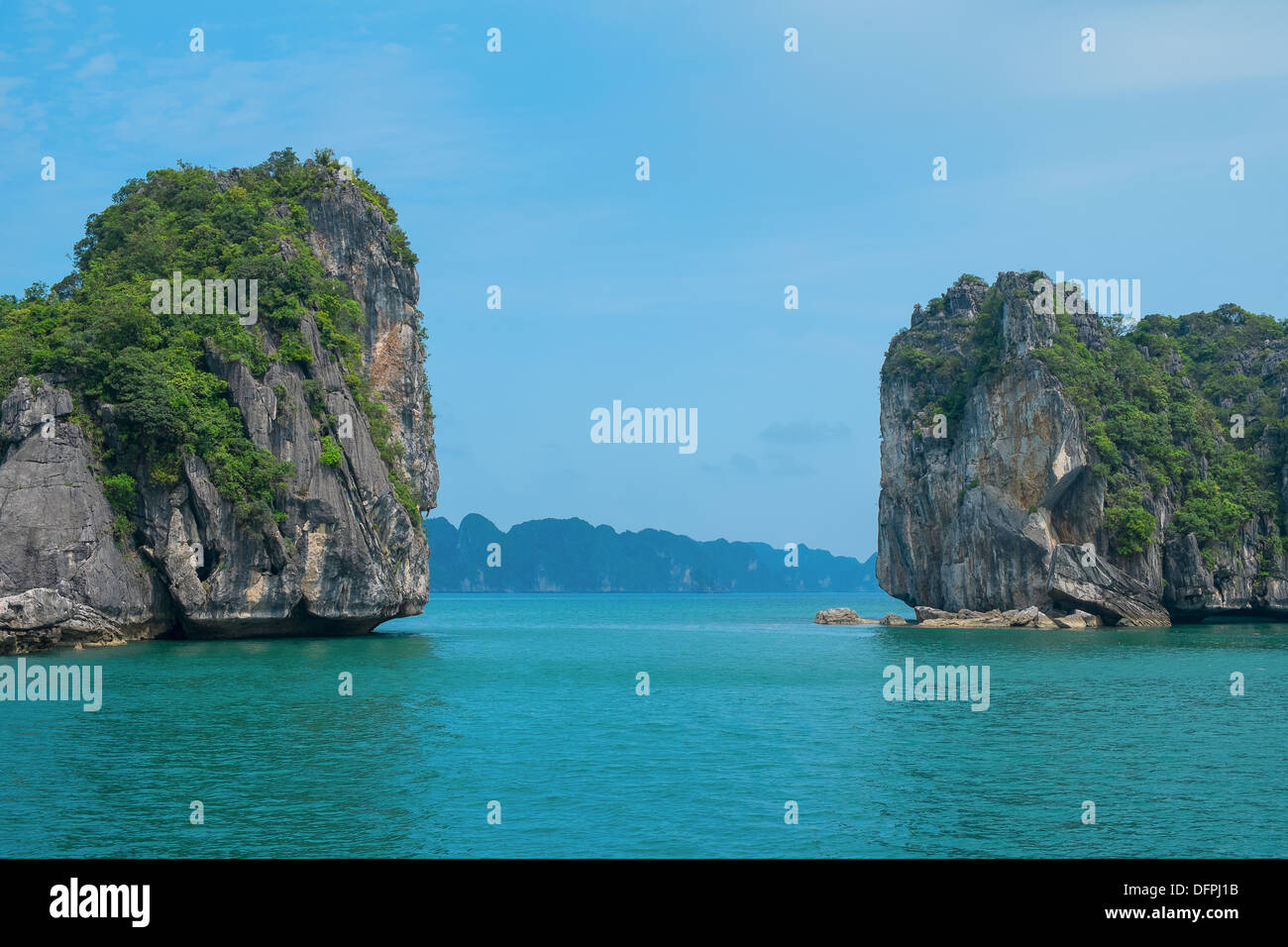 Mountain islands in Halong Bay, Vietnam, Southeast Asia Stock Photo - Alamy