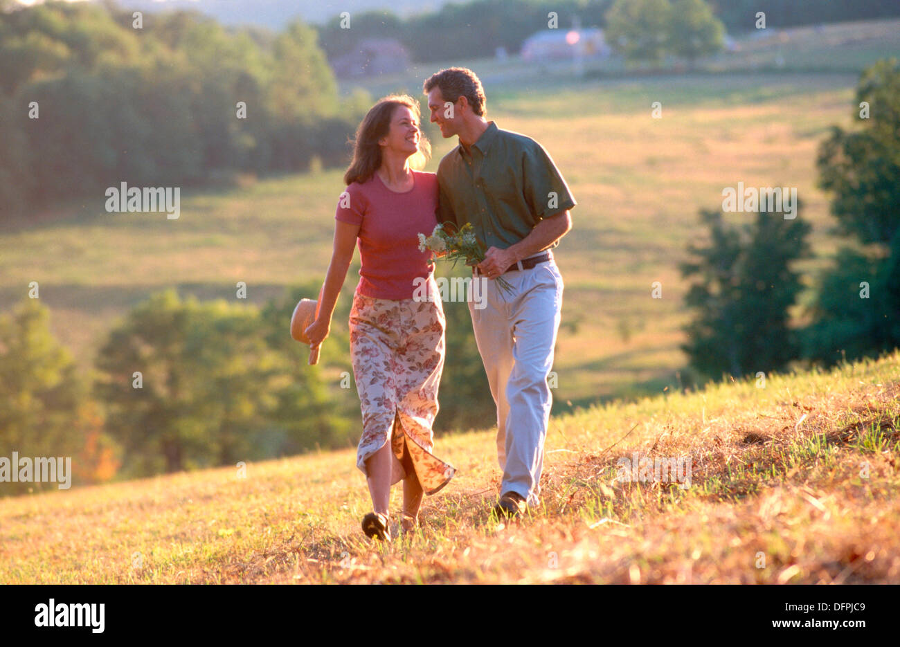 Arm in arm pair hi-res stock photography and images - Alamy