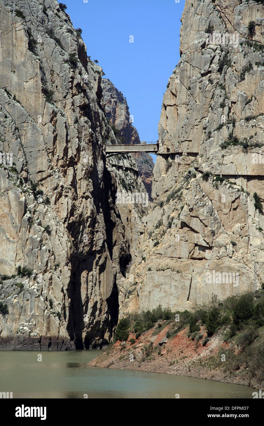 View of the gorge and bridge (Camino del Rey), Garganta del Chorro, El ...