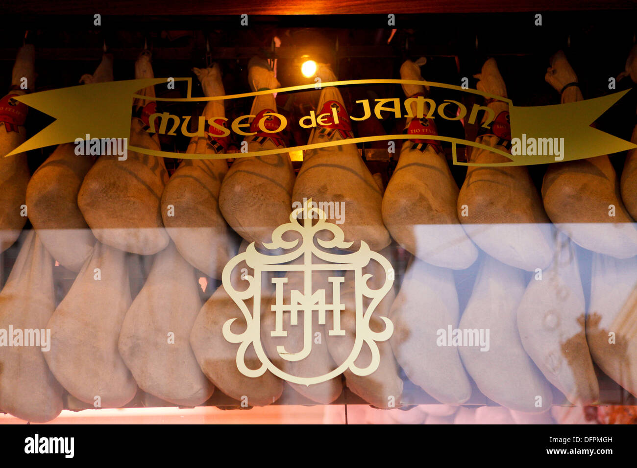 Madrid museo del jamon hi-res stock photography and images - Alamy