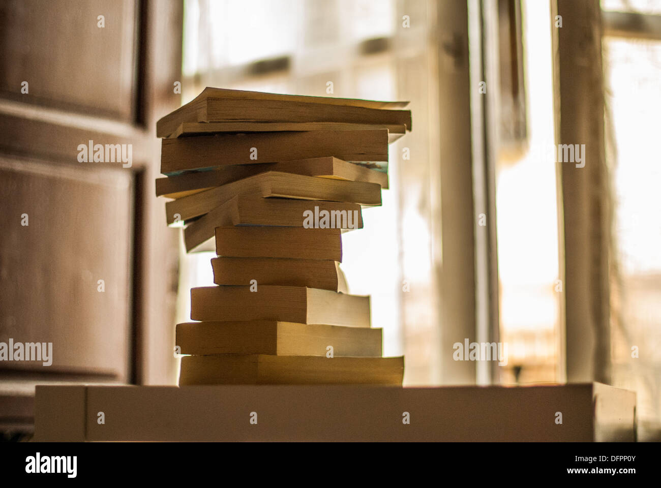 Read pile books hi-res stock photography and images - Alamy
