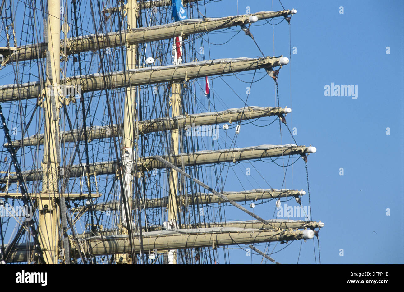 Sail ship masts hi-res stock photography and images - Alamy