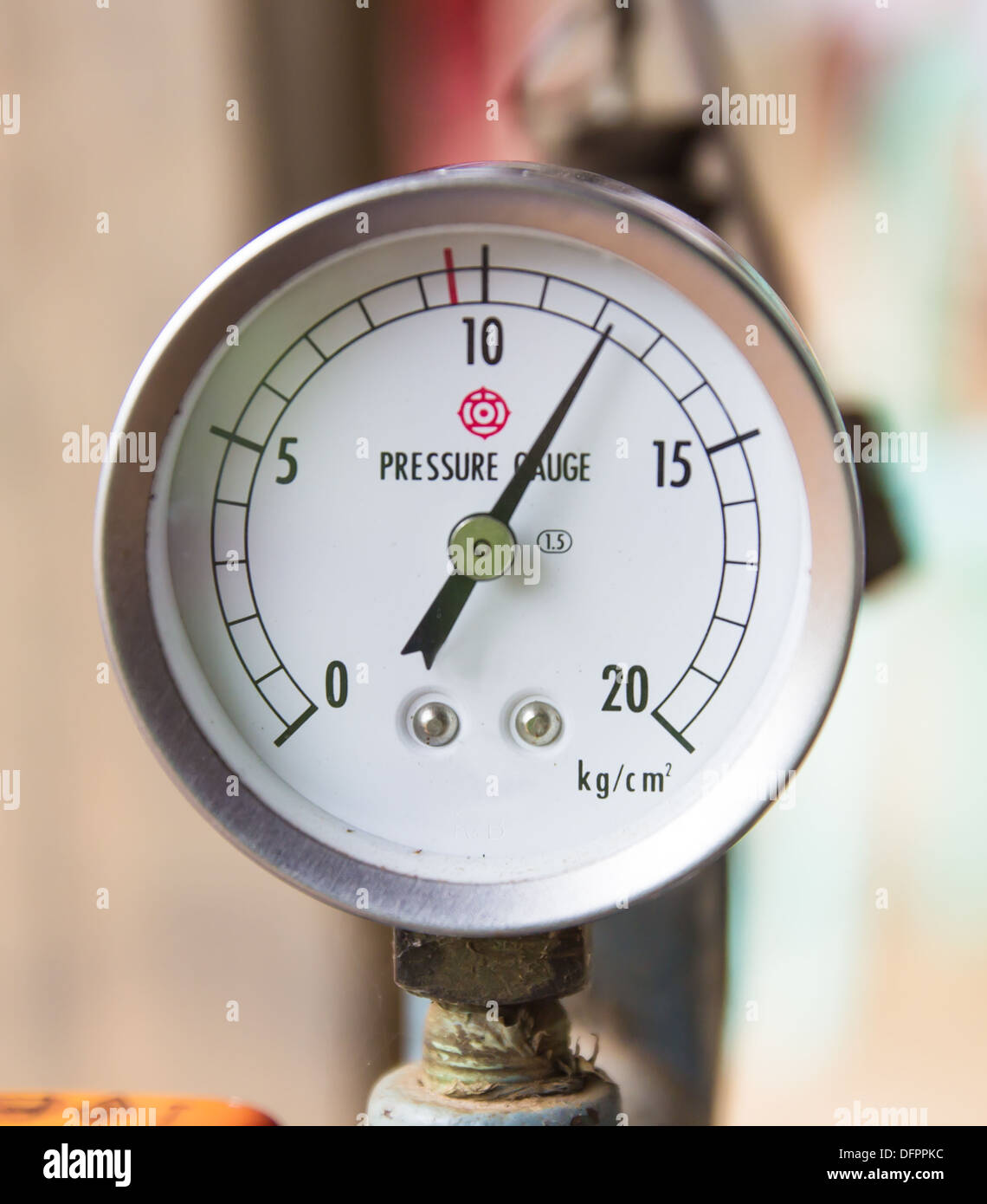 Manometer. Close-up. Isolated on white background Stock Photo - Alamy