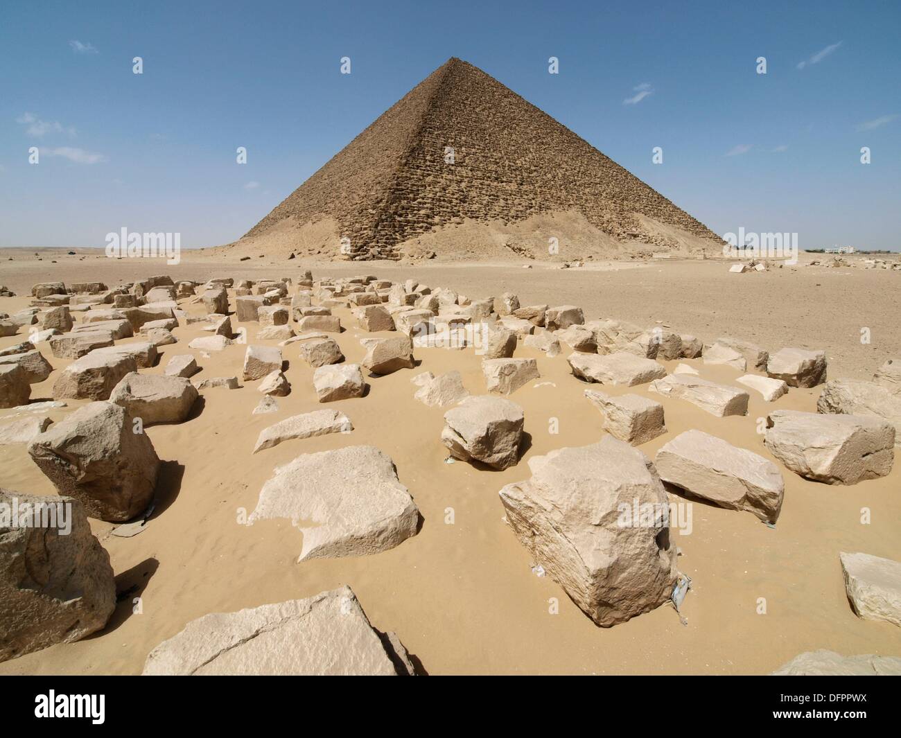Pirámide roja de Dashur, El Cairo, Egipto Stock Photo - Alamy
