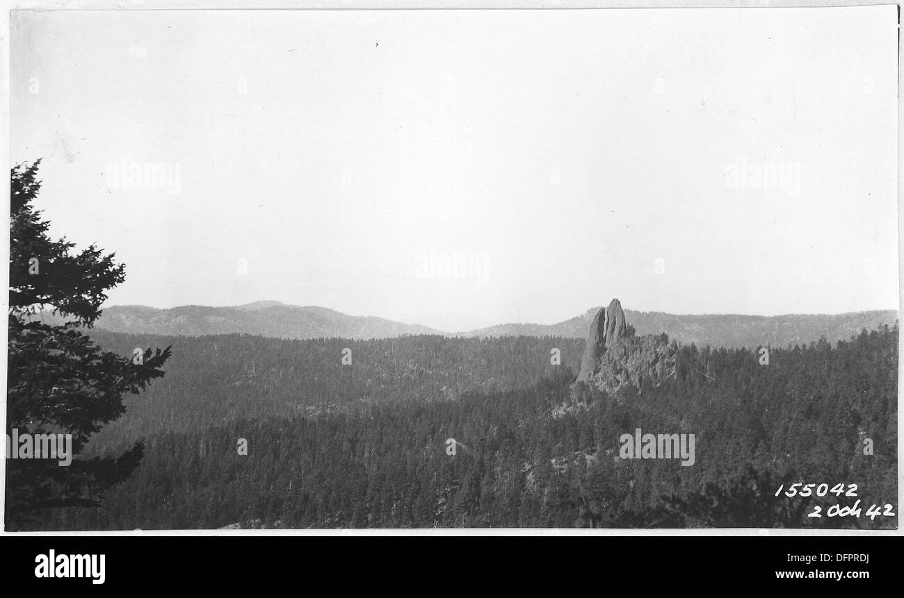 Twin pillars Black and White Stock Photos & Images - Alamy