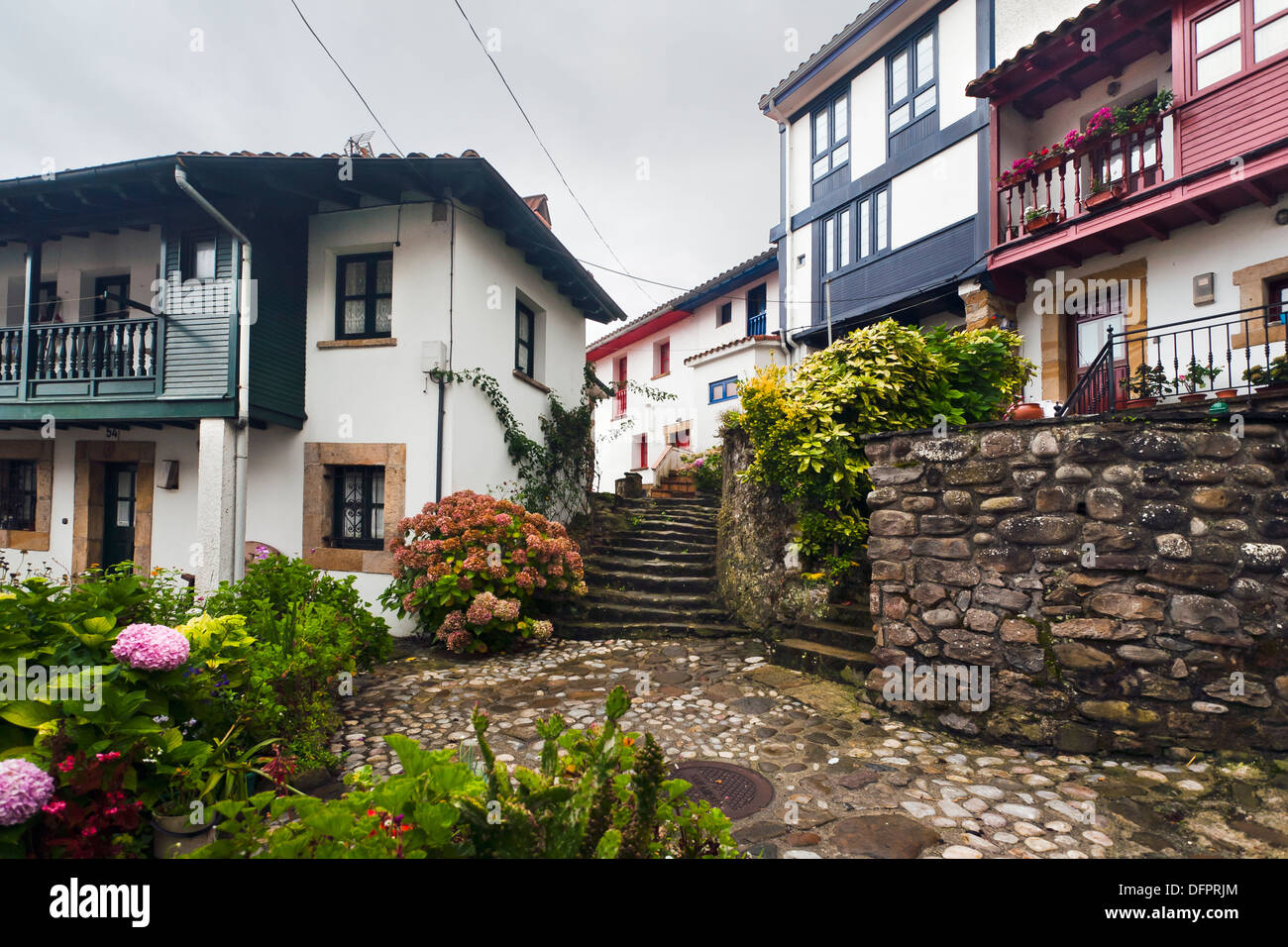 Tazones hi-res stock photography and images - Alamy
