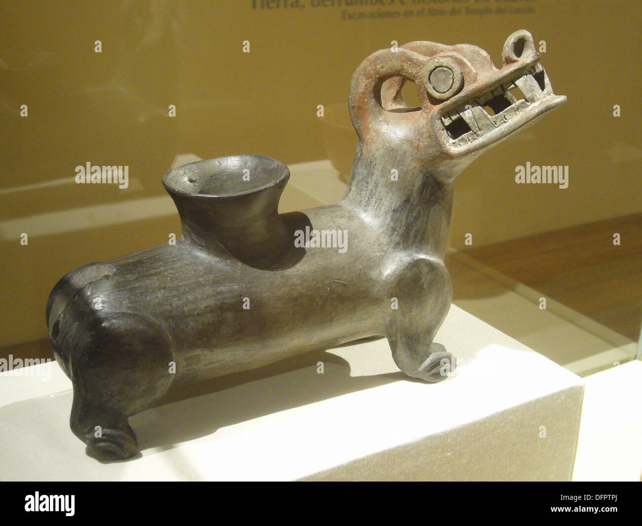 Chavin hi-res stock photography and images - Alamy