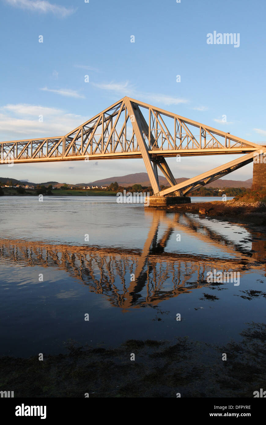 Connel bridge hi-res stock photography and images - Alamy