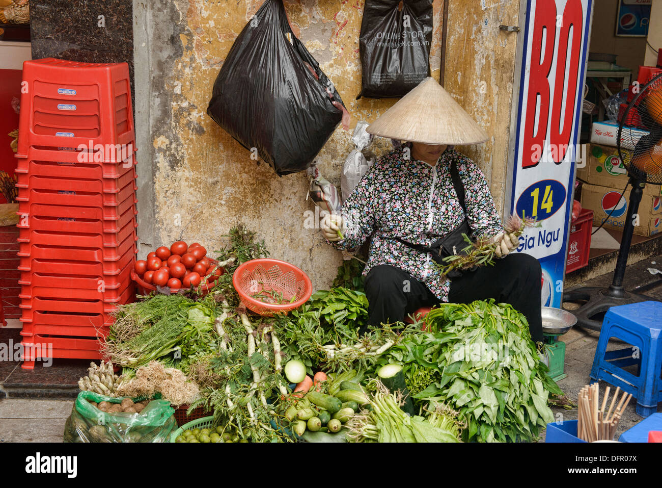 Vegetable vendor hi-res stock photography and images - Alamy