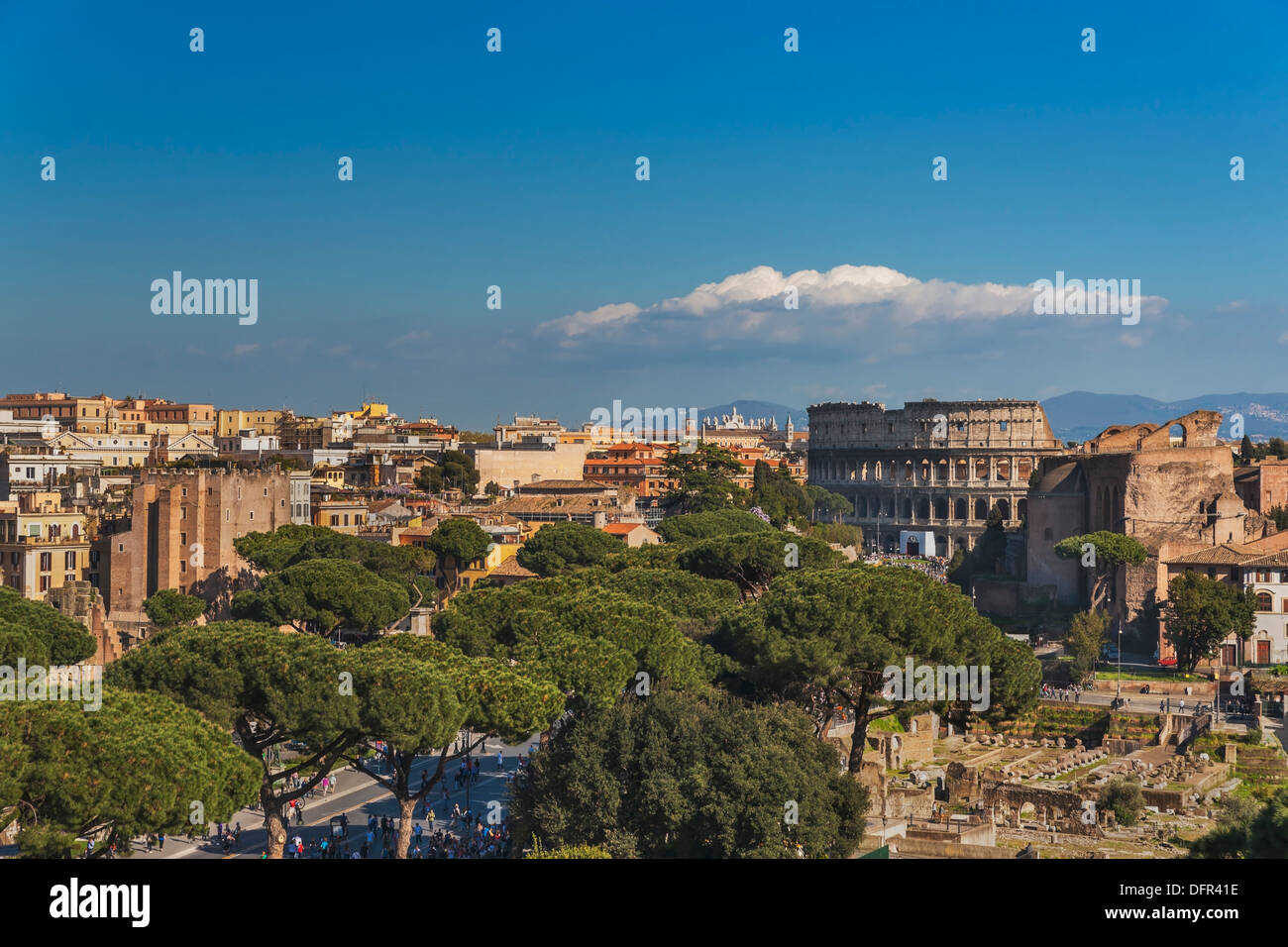Kolosseum forum romanum hi-res stock photography and images - Alamy