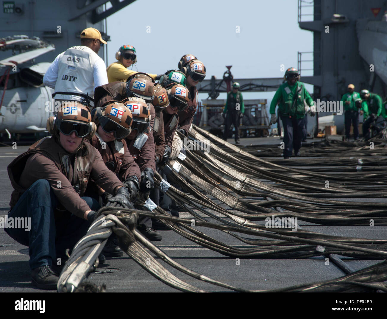 Aircraft barrier hi-res stock photography and images - Alamy