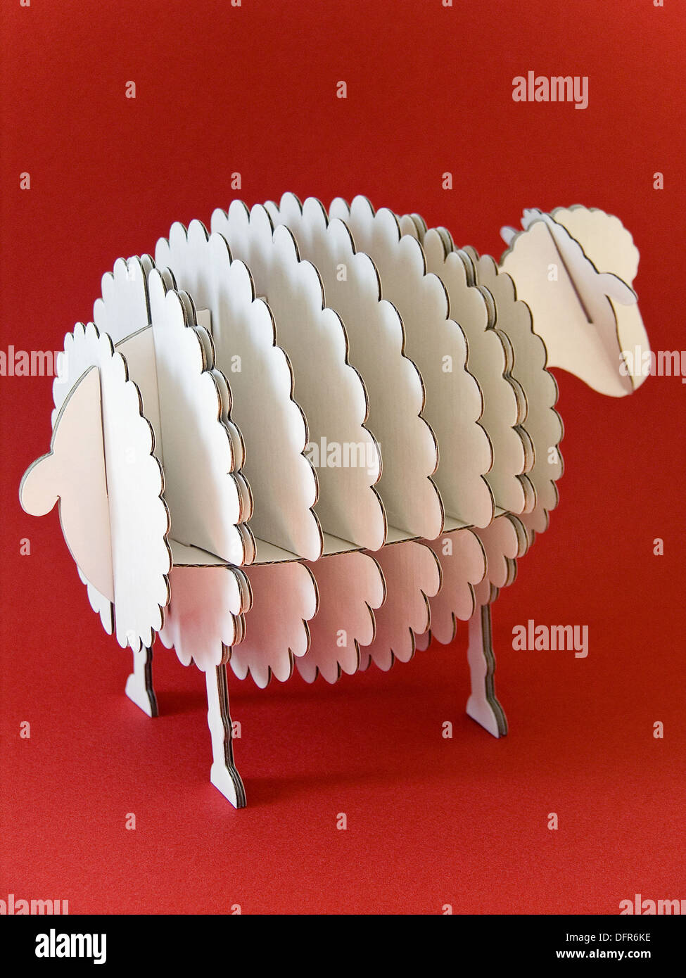 Cardboard Sheep High Resolution Stock Photography and Images - Alamy