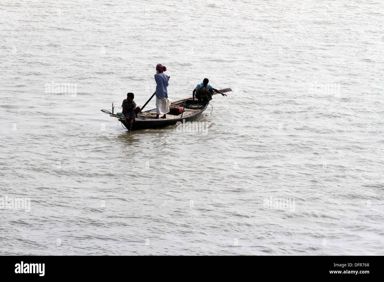 Hilsa fish catching hi-res stock photography and images - Alamy