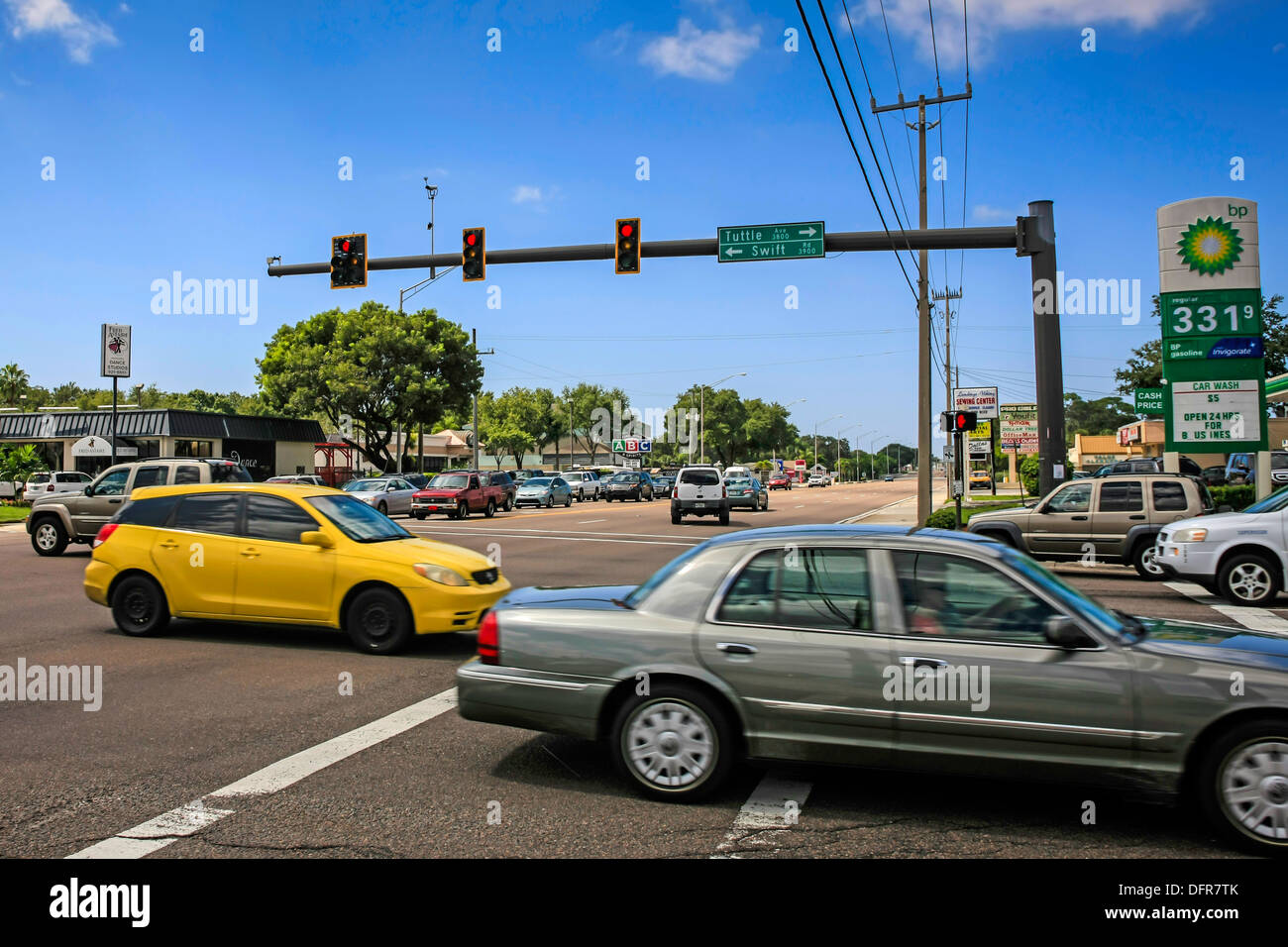 Intersection of Bee Ridge and Tuttle in the heart of Sarasota Stock ...