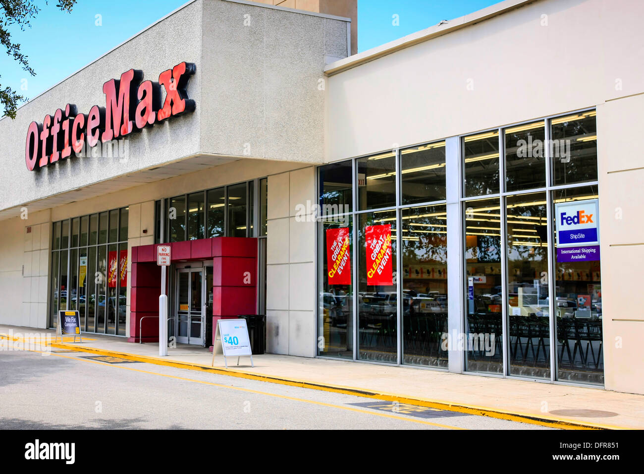 Officemax High Resolution Stock Photography and Images - Alamy