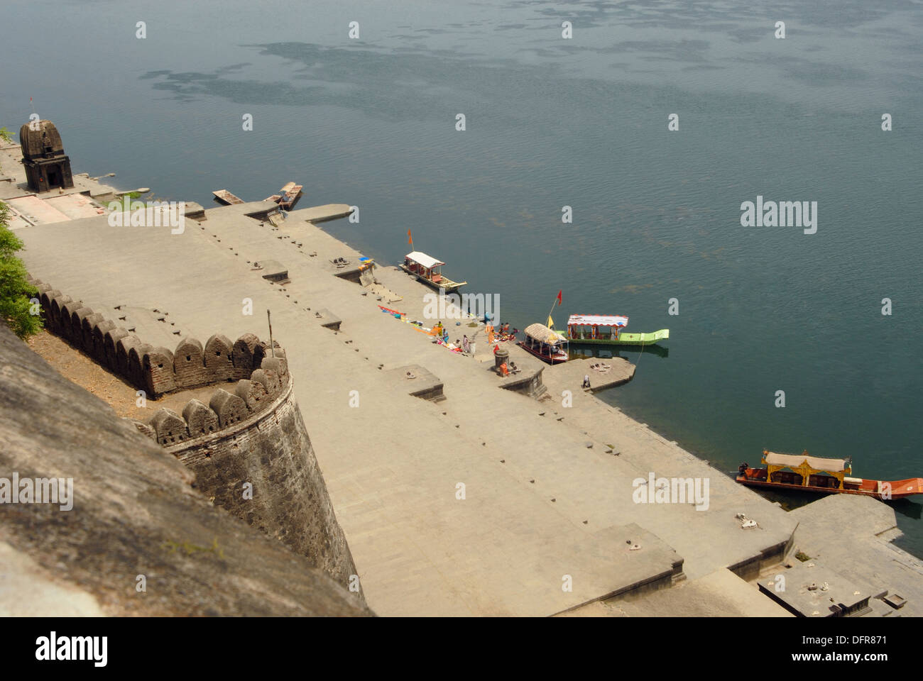 Narmada ghat hi-res stock photography and images - Alamy