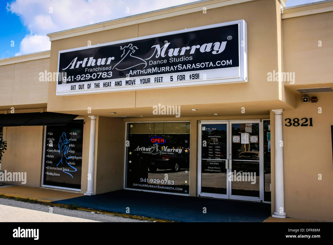 Arthur murray ballroom hi-res stock photography and images - Alamy