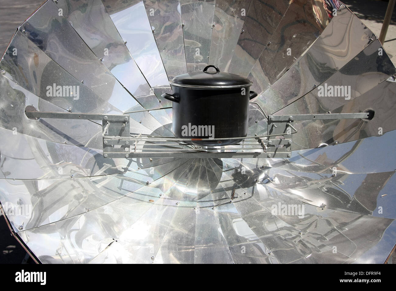 Solar furnace hi-res stock photography and images - Alamy