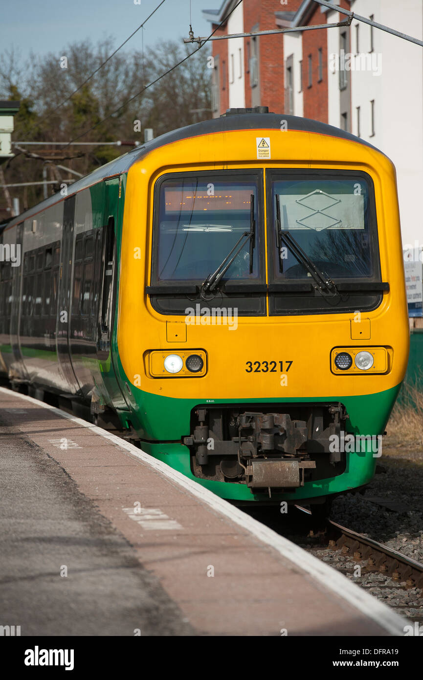 London Midland class 323 passenger train at Four Oaks Railway Station ...