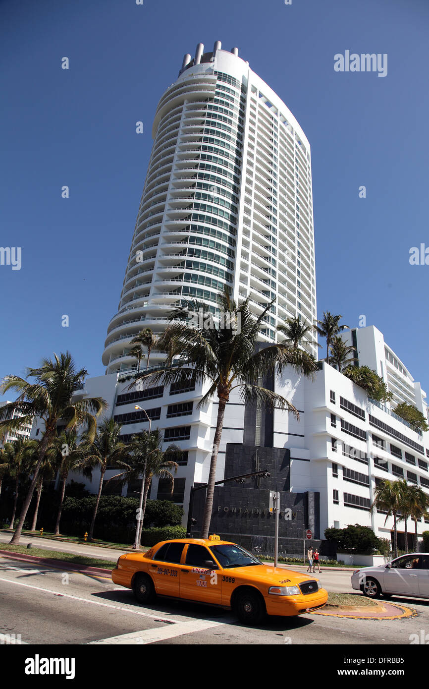 Taxi collins avenue in miami beach hi-res stock photography and images ...