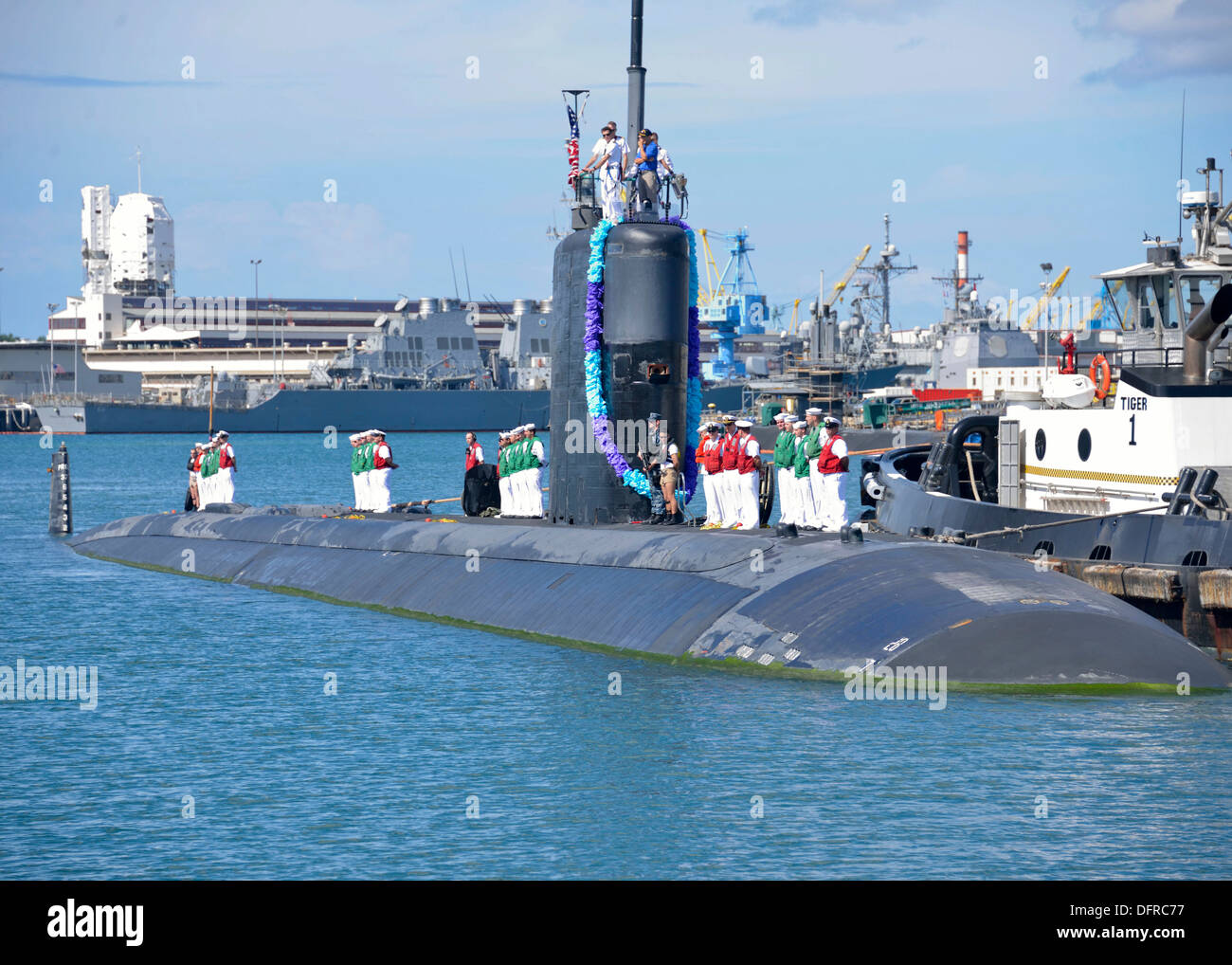 Los angeles class fast attack submarine uss charlotte ssn 766 hi-res ...