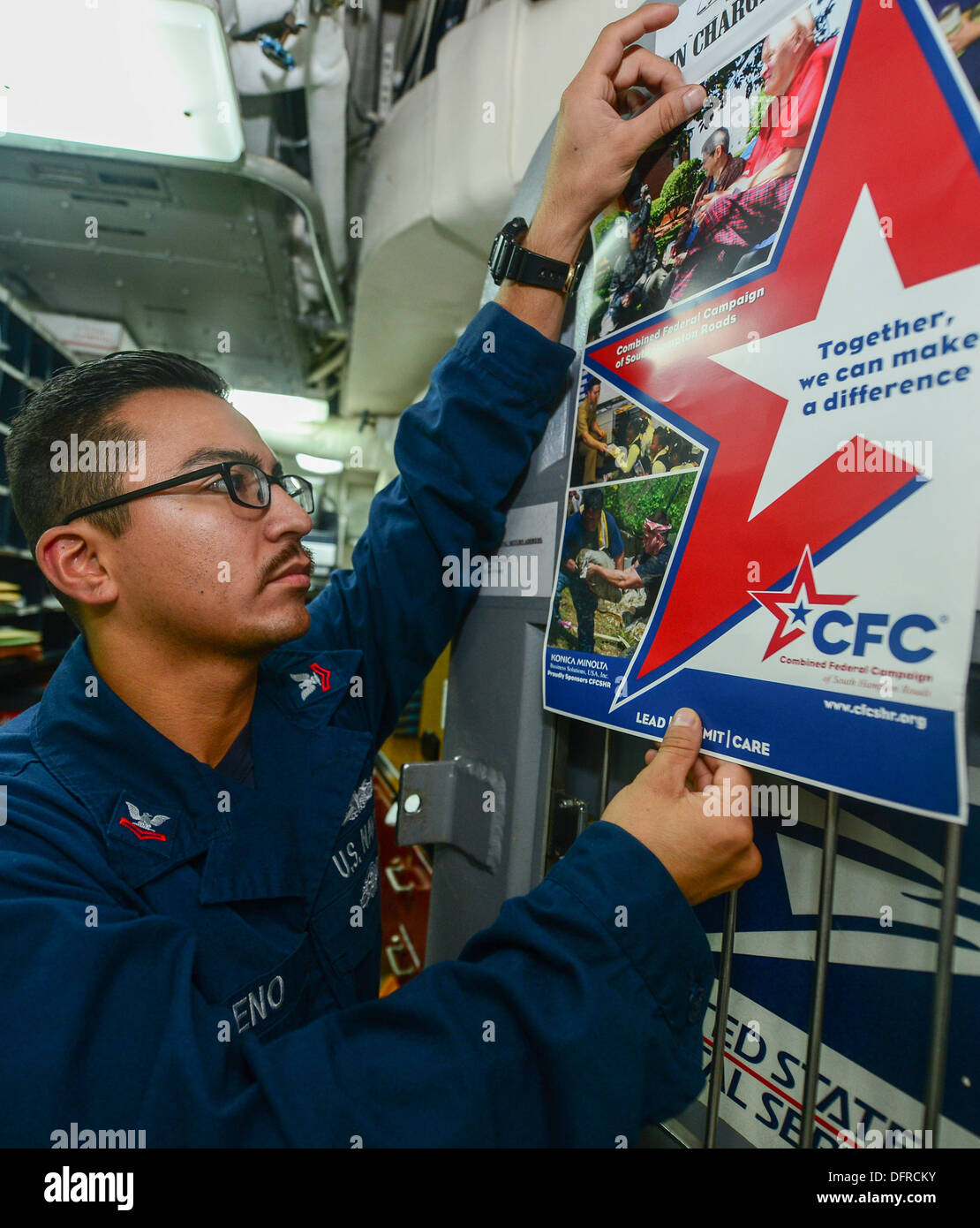 Logistics specialist 2nd class hi-res stock photography and images - Alamy