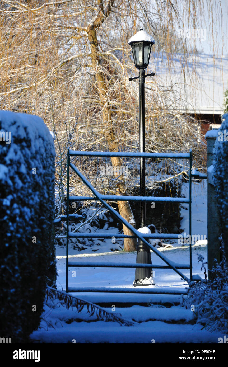 Lamp post snow hi-res stock photography and images - Alamy