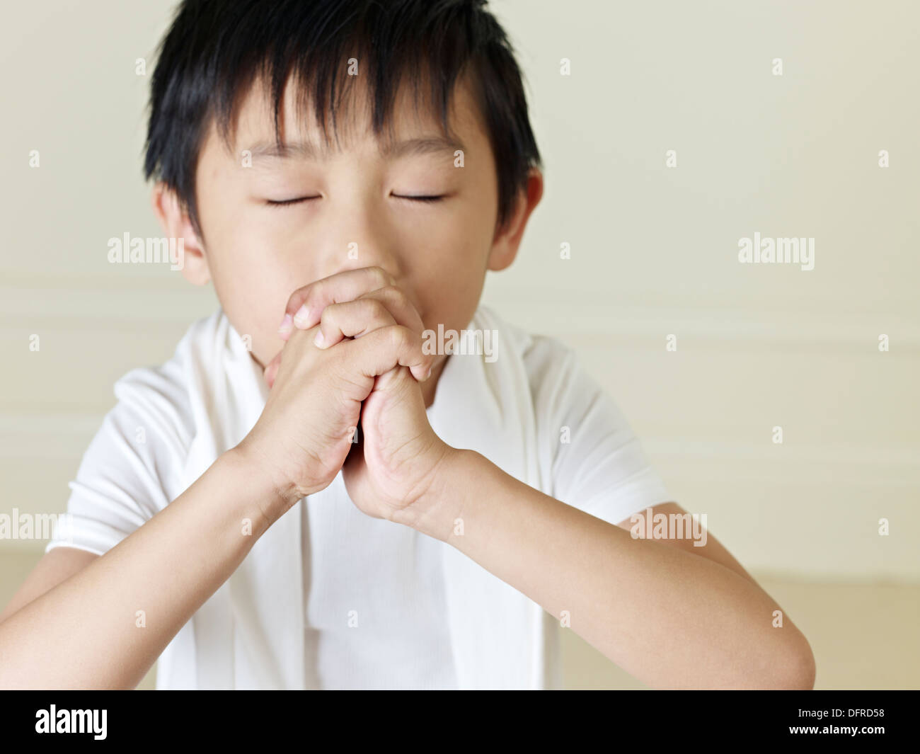 Korean Prayer Praying Asian High Resolution Stock Photography and ...