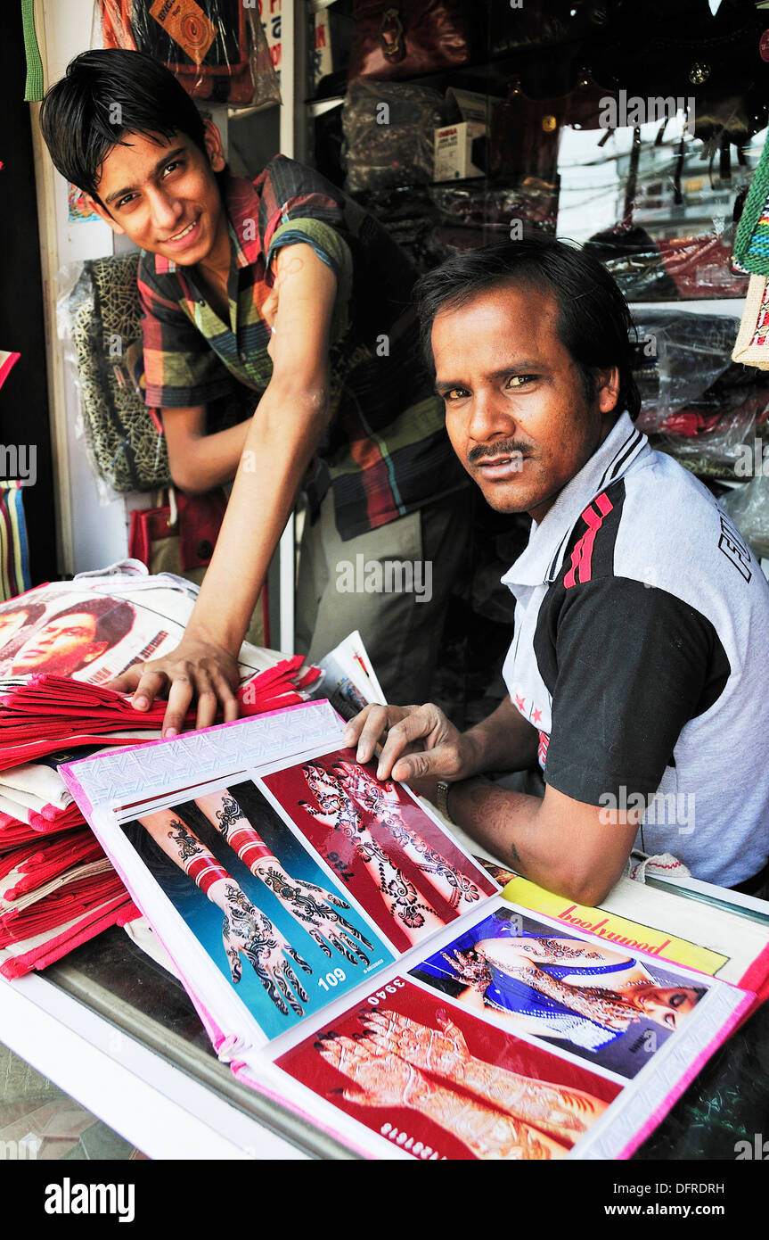 Painting artist india hi-res stock photography and images - Alamy