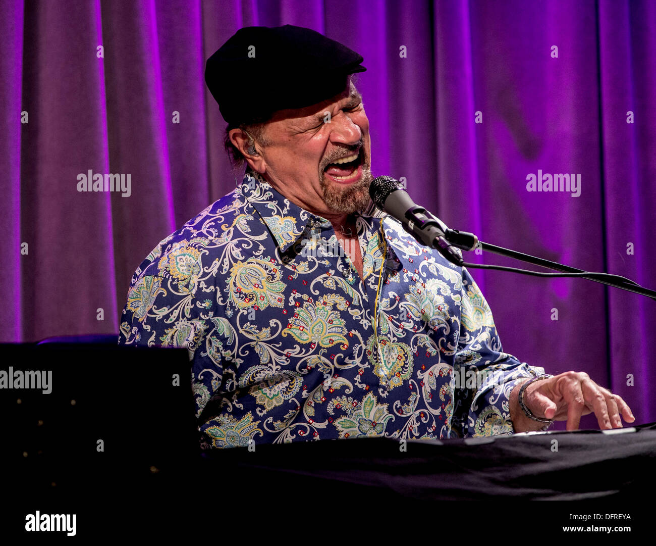 Los Angeles, CA, USA. 7th Oct, 2013.FELIX CAVALIERE of The Rascals ...