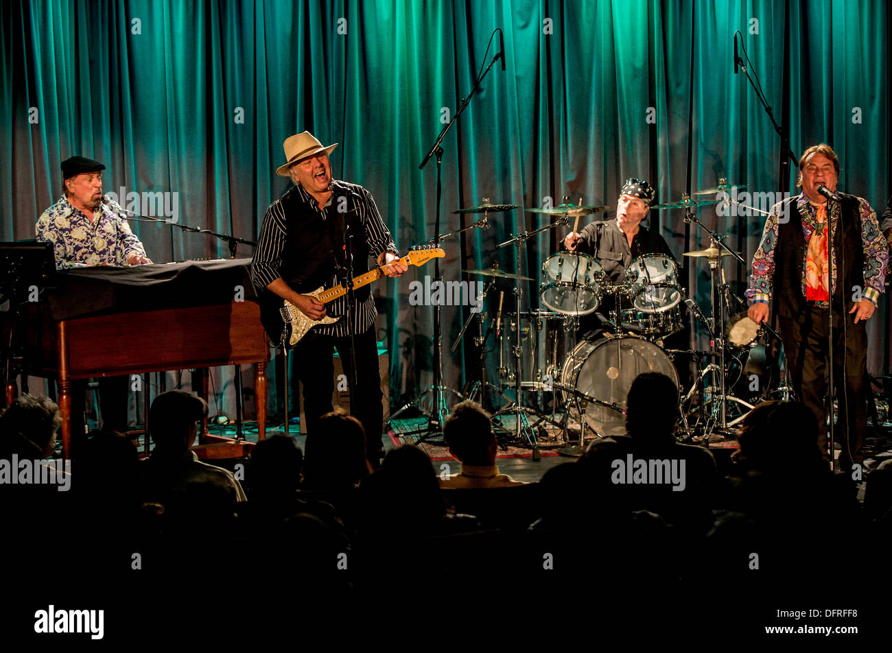 Los Angeles, CA, USA. 7th Oct, 2013.The Rascals perform at a members ...