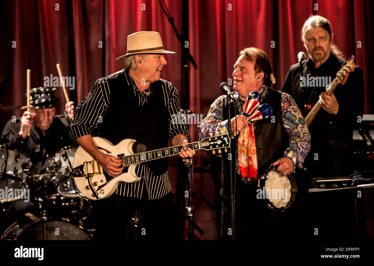 Los Angeles, CA, USA. 7th Oct, 2013.The Rascals perform at a members ...