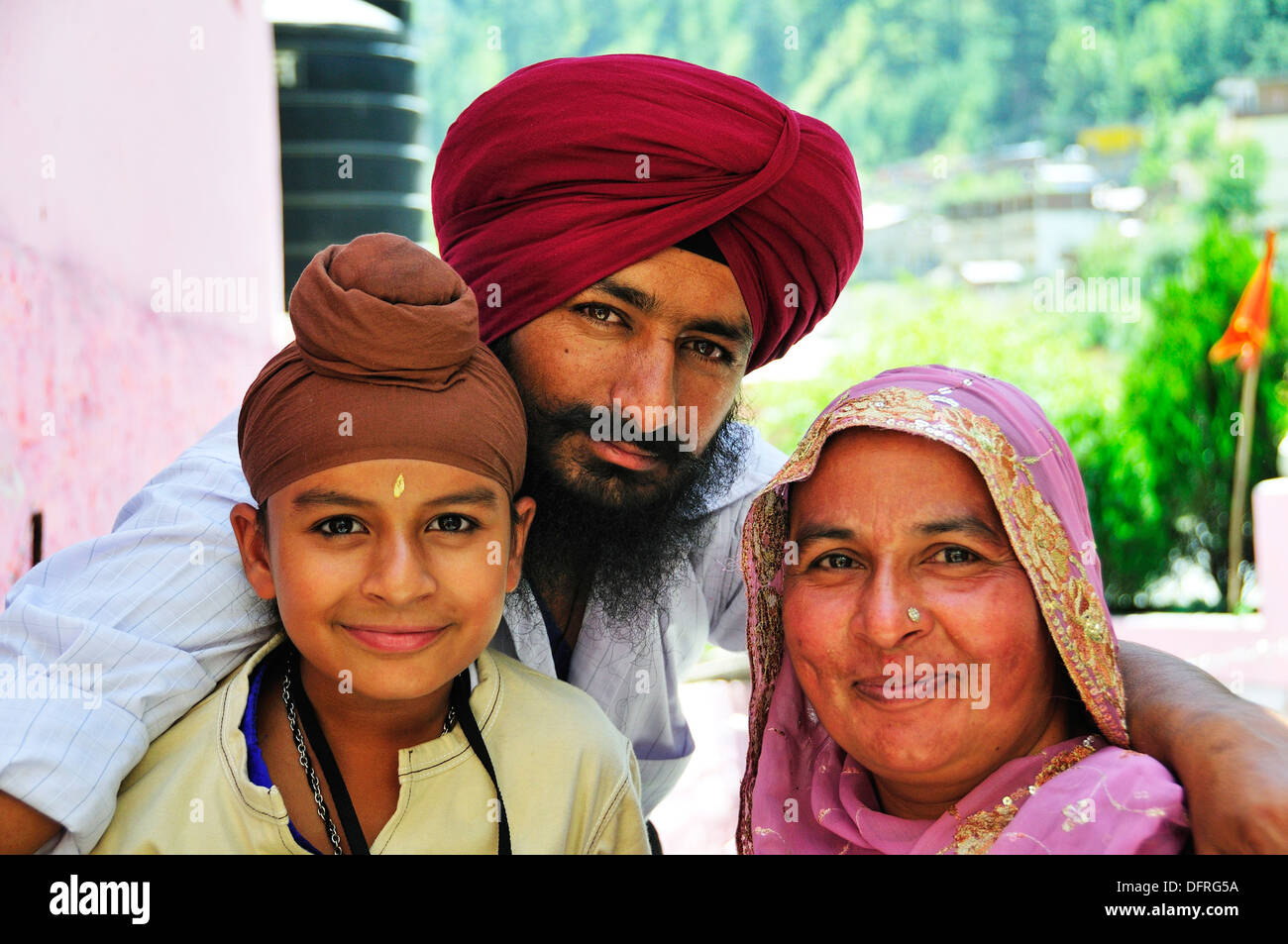 Himachal family hi-res stock photography and images - Alamy