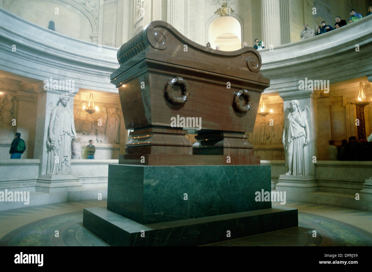 Tomb napoleon hi-res stock photography and images - Alamy