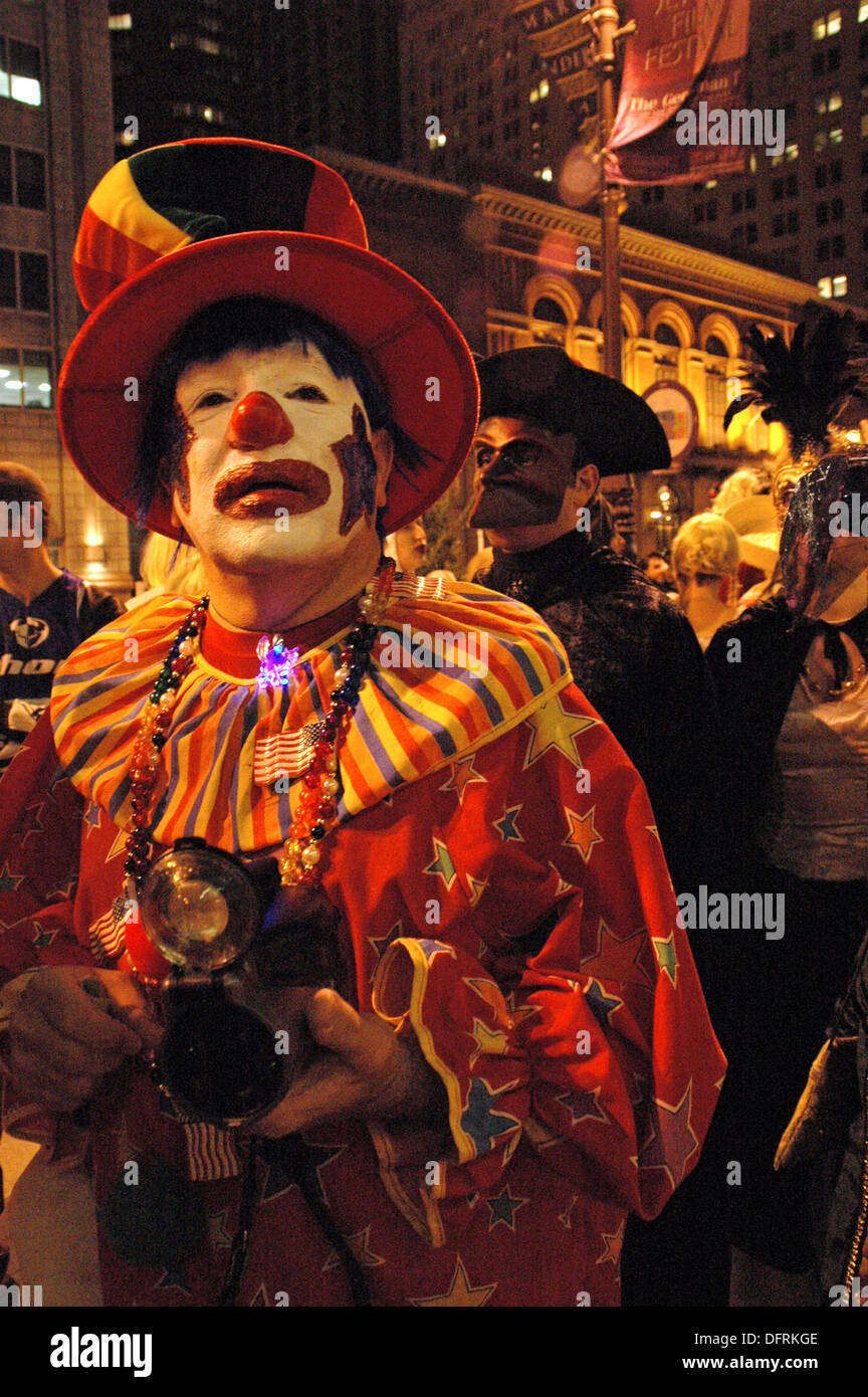 Pierrot clown hi-res stock photography and images - Alamy